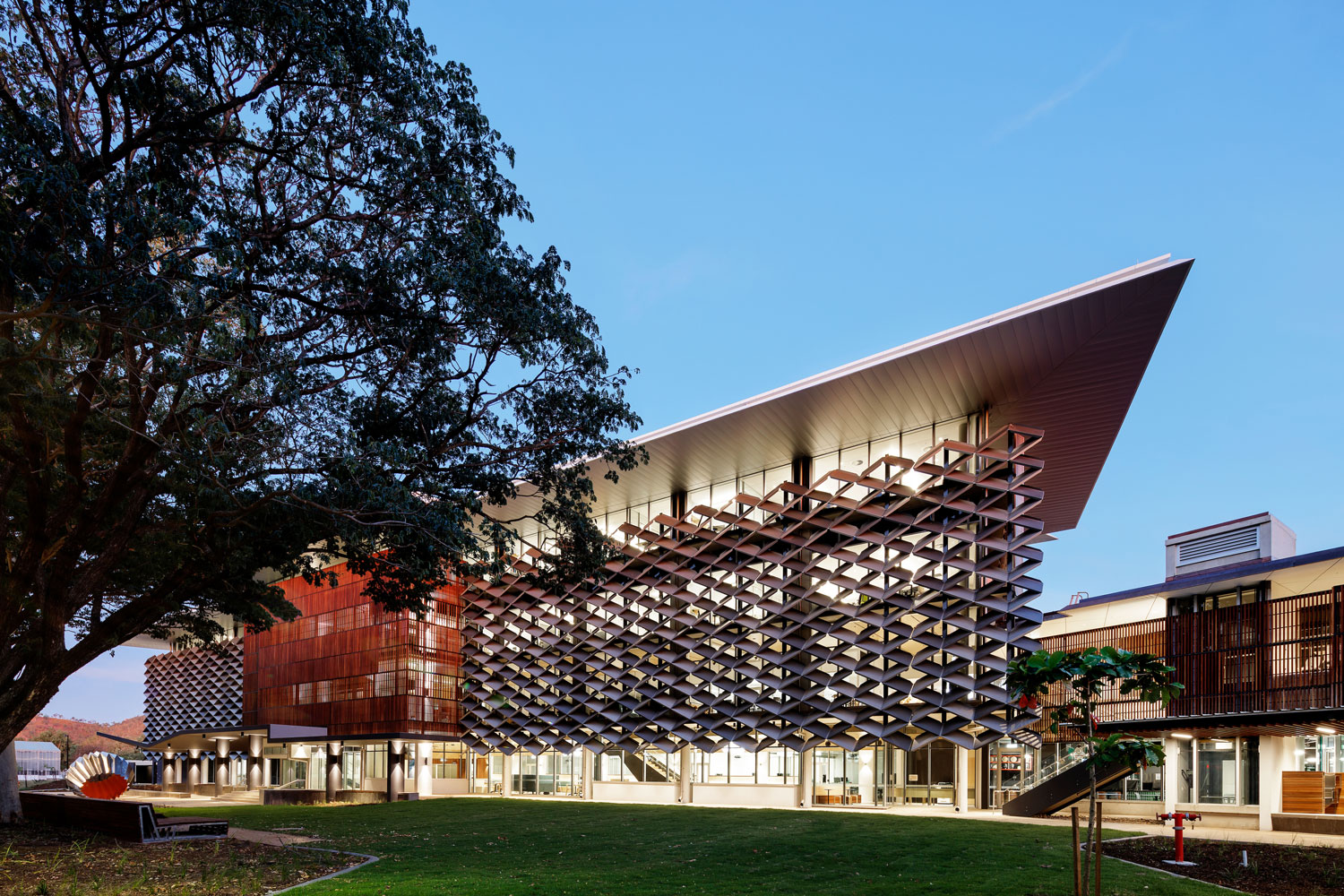 JCU stars shine in world of academia - Nov 2019 - JCU Australia